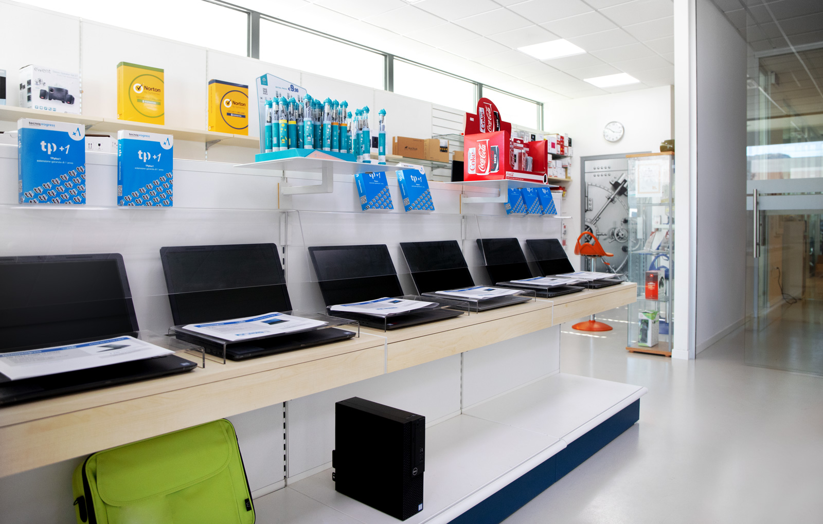 Notebook e PC Negozio Computer e componenti Arco Tecnoprogress S.p.A.